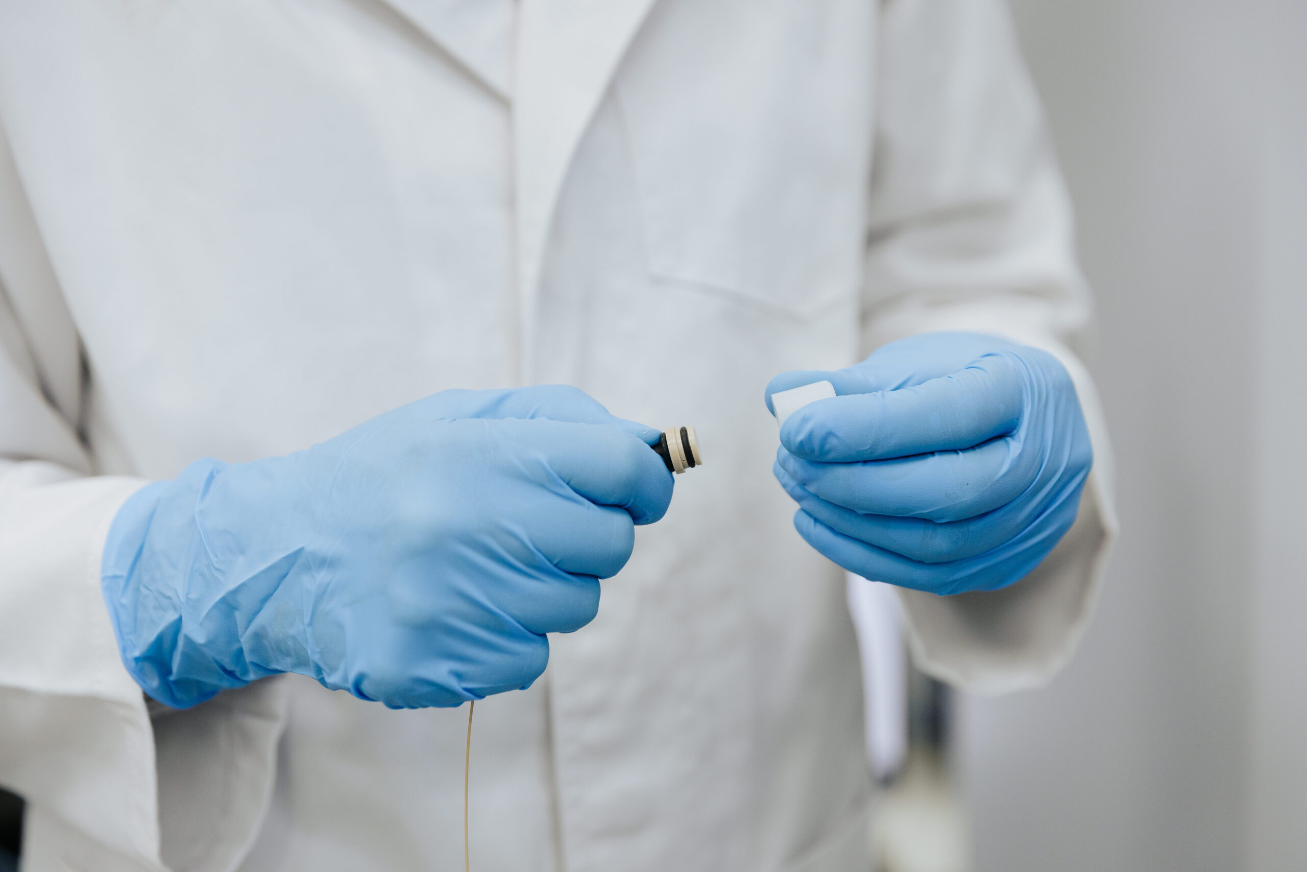 Aurora® Ultimate™ 25x150 CSI C18 UHPLC column - IonOpticks