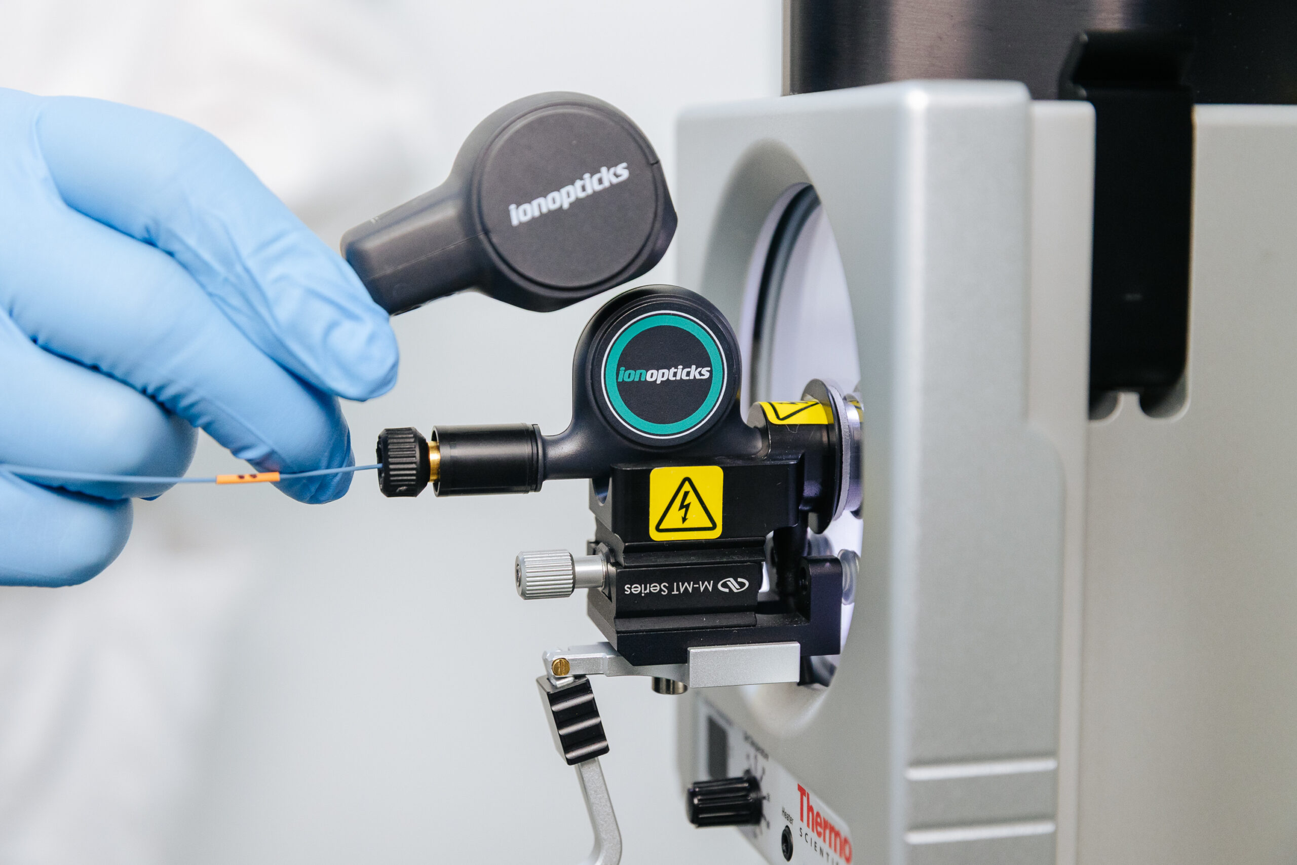 Aurora® Ultimate™ 25x150 XT C18 UHPLC column - IonOpticks